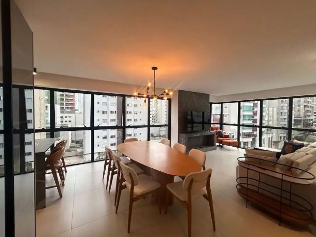 Apartamento para Locação em Balneário Camboriú/SC Centro 4 Quartos