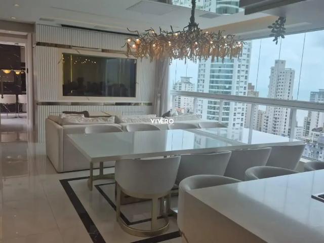 Apartamento para Locação em Balneário Camboriú/SC Centro 4 Quartos