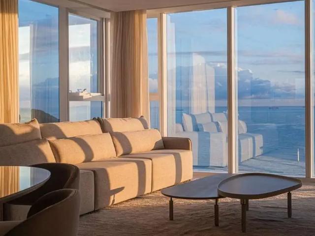 Apartamento para Locação em Balneário Camboriú/SC Centro 4 Quartos