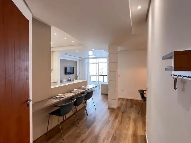 Apartamento para Locação em Balneário Camboriú/SC Centro 4 Quartos