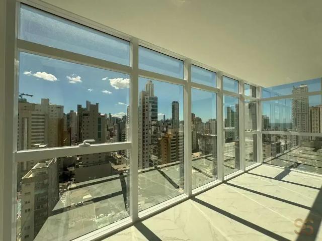 Apartamento para Locação em Balneário Camboriú/SC Centro 4 Quartos