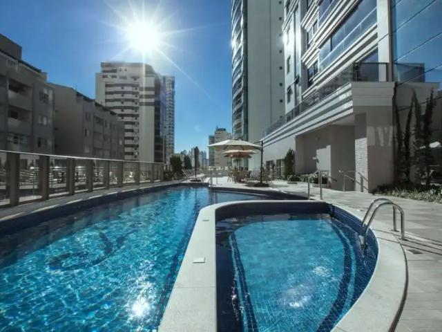Apartamento para Locação em Balneário Camboriú/SC Quadra Mar 3 Quartos