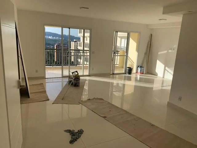 Apartamento para Locação em Barueri/SP Alphaville Centro Industrial e Empresarial/Alphaville. 3 Quartos