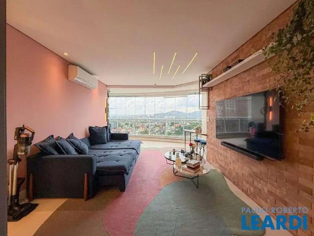 Apartamento para Locação em Barueri/SP Tamboré 2 Quartos