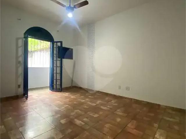Apartamento para Locação em Barra Mansa/RJ Centro 2 Quartos