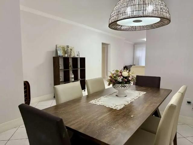 Apartamento para Locação em Bombinhas/SC Bombas 4 Quartos