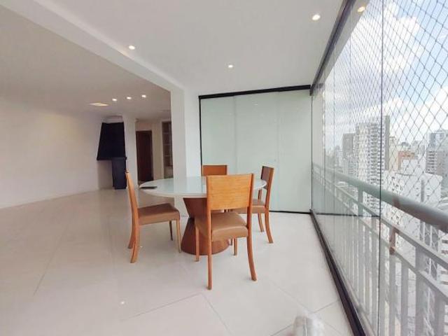 Apartamento para locação em Brooklin Paulista com 3 quartos, sendo 2 suítes, 125m²