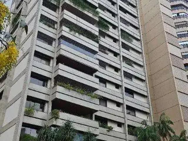 Apartamento para Locação em Campinas/SP Cambuí 4 Quartos