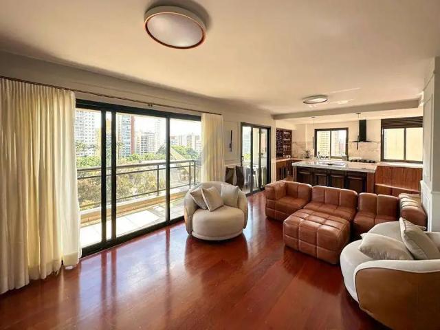 Apartamento para Locação em Campinas/SP Cambuí 3 Quartos