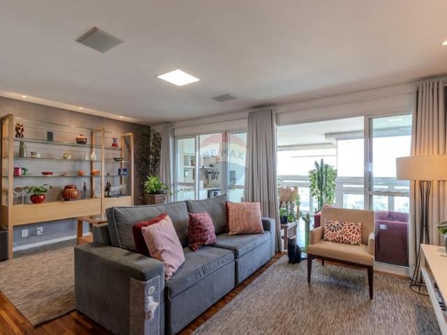 Apartamento para locação em Campo Belo com 4 quartos, sendo 3 suítes, 155m²
