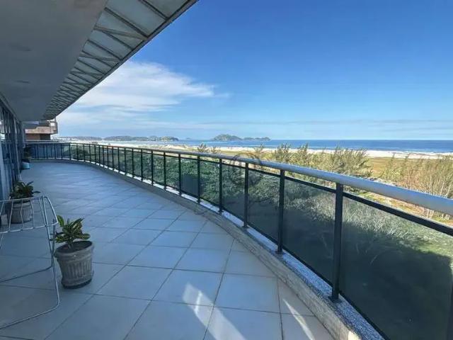 Apartamento para Locação em Cabo Frio/RJ Braga 4 Quartos