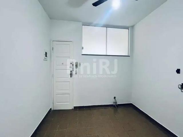 Apartamento para Locação em Cabo Frio/RJ Centro 1 Quartos
