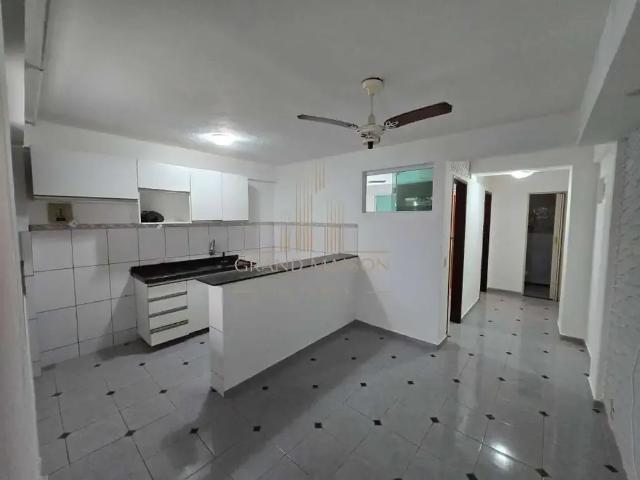 Apartamento para Locação em Cabo Frio/RJ Jardim Flamboyant 2 Quartos