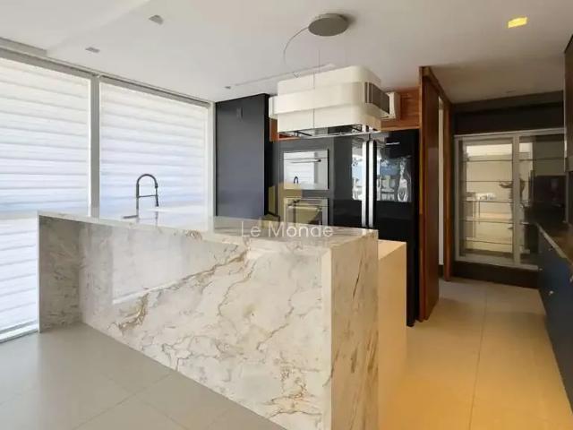 Apartamento para Locação em Curitiba/PR Água Verde 3 Quartos