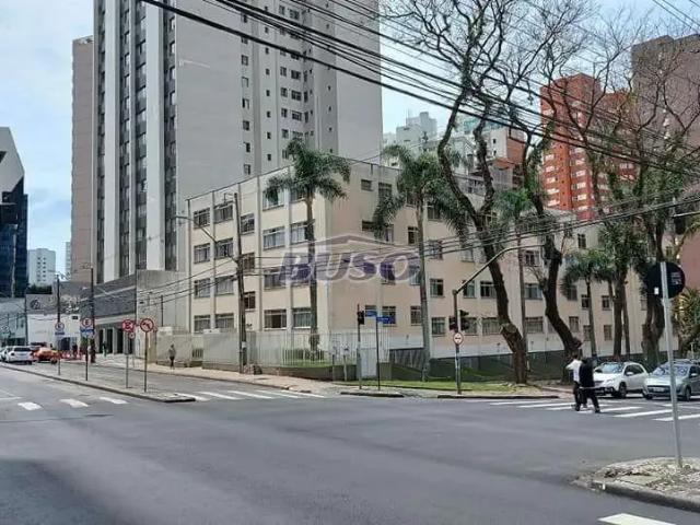 Apartamento para Locação em Curitiba/PR Água Verde 3 Quartos