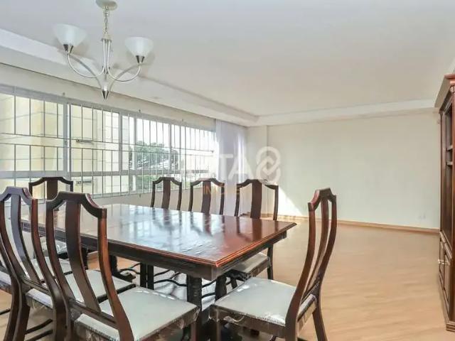 Apartamento para Locação em Curitiba/PR Água Verde 3 Quartos