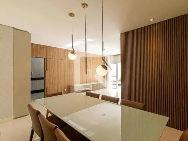Apartamento para Locação em Curitiba/PR Água Verde 4 Quartos