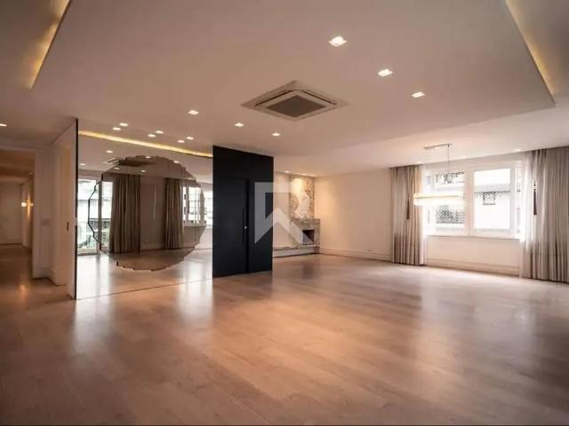 Apartamento para Locação em Curitiba/PR Batel 3 Quartos
