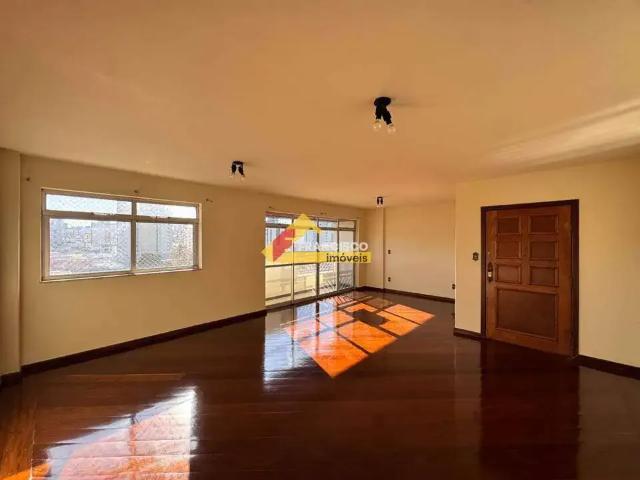 Apartamento para Locação em Divinópolis/MG Centro 4 Quartos