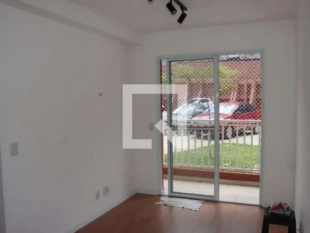 Apartamento para Locação em Embu das Artes/SP Jardim Santo Eduardo 2 Quartos