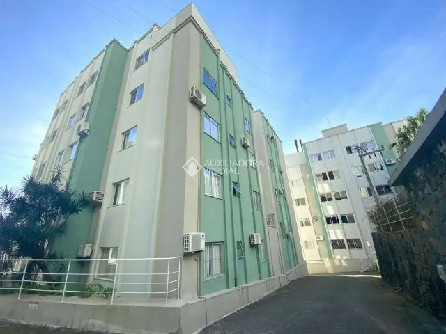 Apartamento para Locação em Florianópolis/SC Córrego Grande 3 Quartos