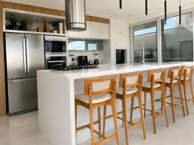 Apartamento para Locação em Florianópolis/SC Campeche 3 Quartos