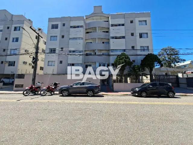 Apartamento para Locação em Florianópolis/SC Capoeiras 2 Quartos