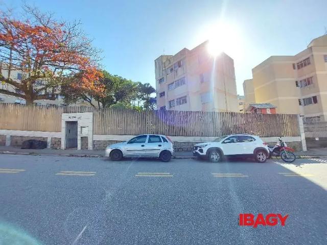 Apartamento para Locação em Florianópolis/SC Capoeiras 3 Quartos