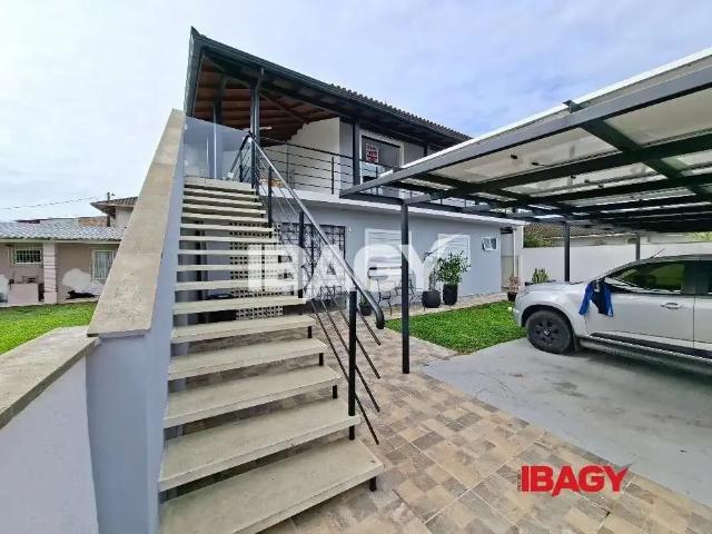Apartamento para Locação em Florianópolis/SC Carianos 2 Quartos