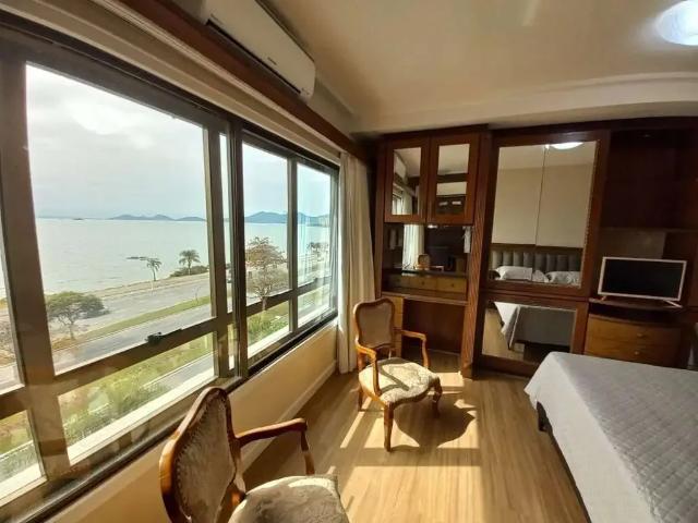 Apartamento para Locação em Florianópolis/SC Centro 2 Quartos