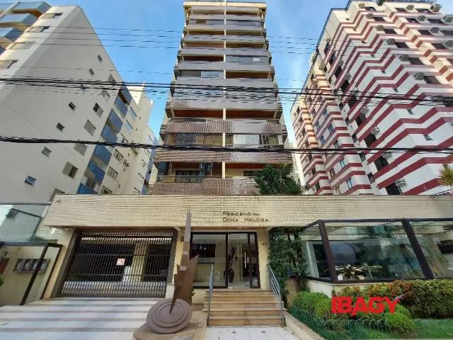 Apartamento para Locação em Florianópolis/SC Centro 2 Quartos