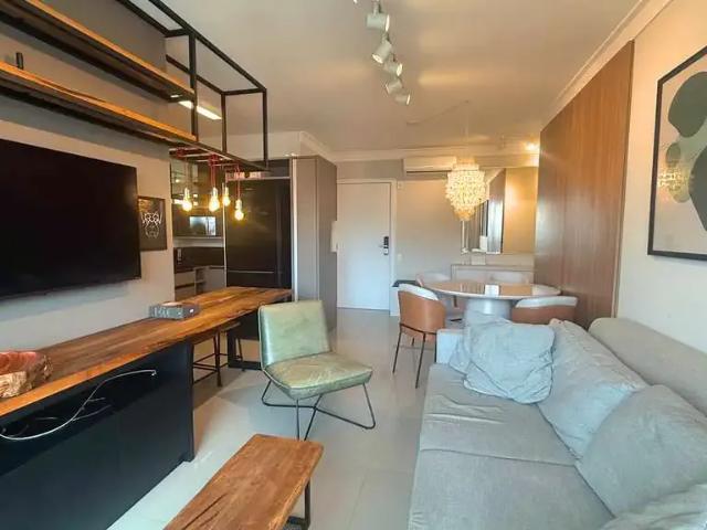 Apartamento para Locação em Florianópolis/SC Centro 2 Quartos