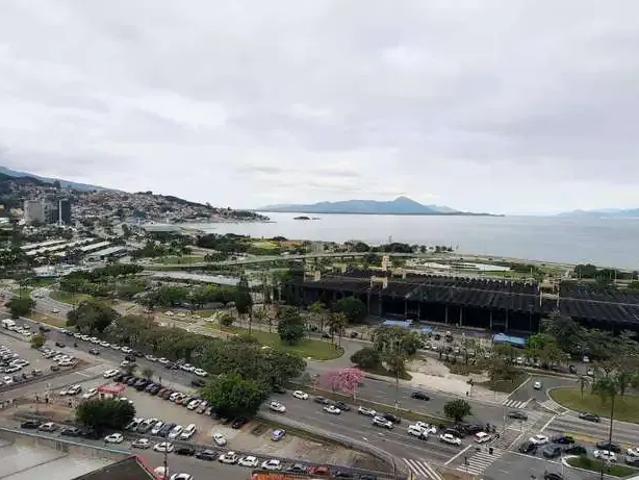 Apartamento para Locação em Florianópolis/SC Centro 2 Quartos
