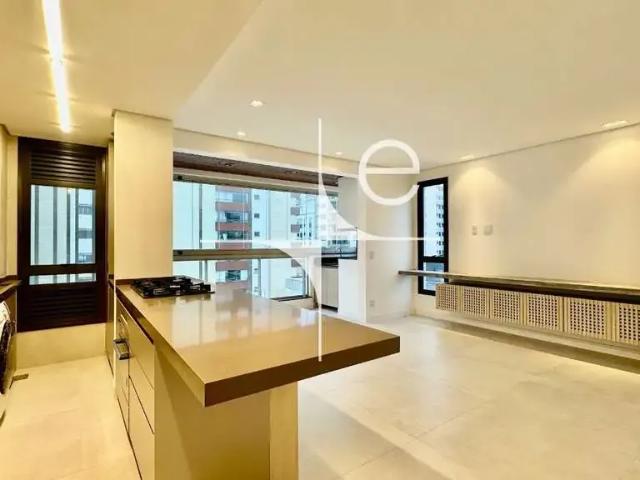 Apartamento para Locação em Florianópolis/SC Centro 2 Quartos