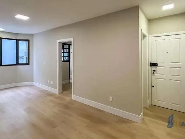 Apartamento para Locação em Florianópolis/SC Agronômica 2 Quartos
