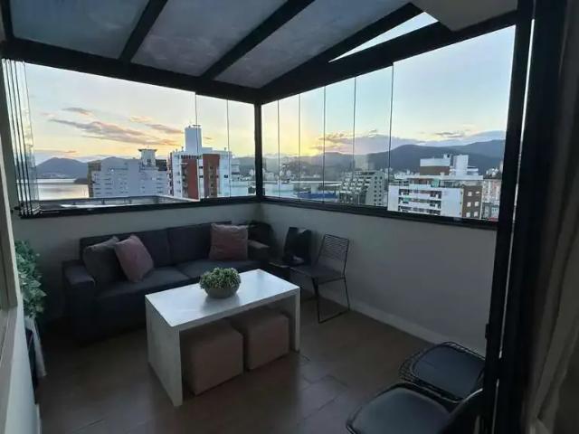 Apartamento para Locação em Florianópolis/SC Agronômica 2 Quartos