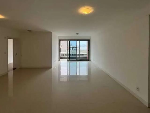 Apartamento para Locação em Florianópolis/SC Agronômica 3 Quartos