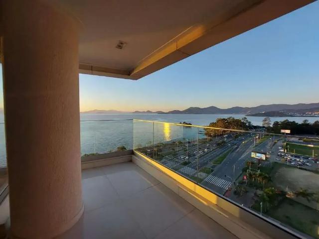 Apartamento para Locação em Florianópolis/SC Agronômica 3 Quartos