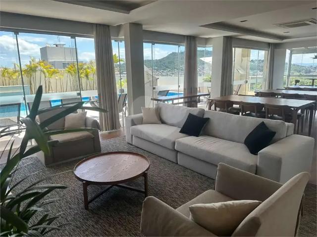 Apartamento para Locação em Florianópolis/SC Itacorubi 2 Quartos