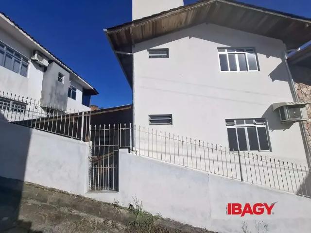 Apartamento para Locação em Florianópolis/SC Saco dos Limões 1 Quartos