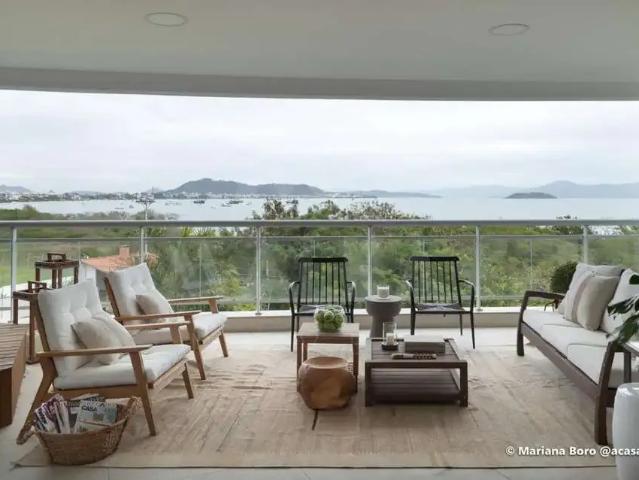 Apartamento para Locação em Florianópolis/SC Ponta das Canas 4 Quartos