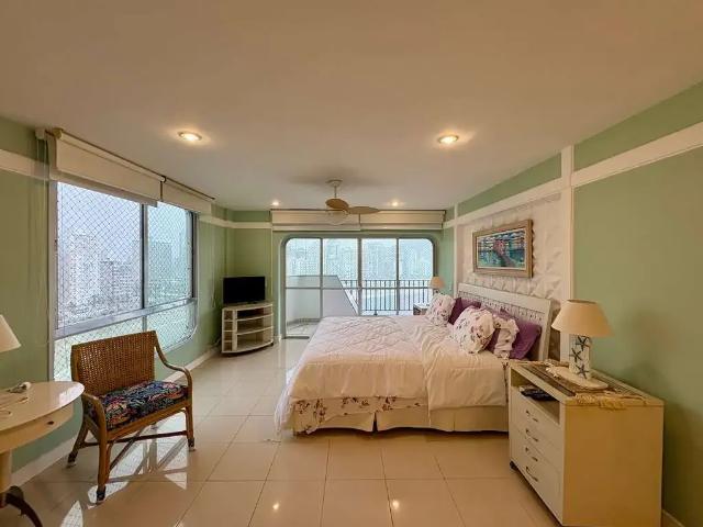 Apartamento para Locação em Guarujá/SP Jardim Astúrias 4 Quartos