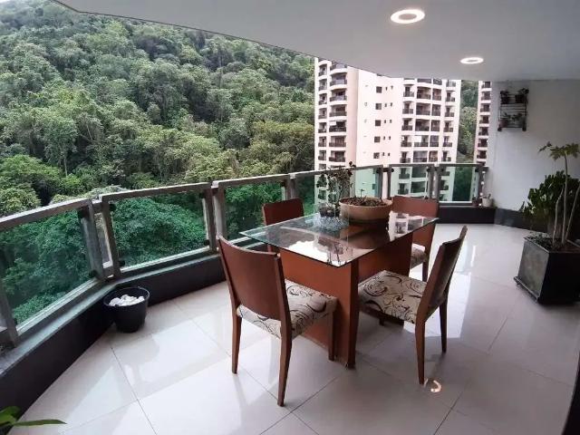 Apartamento para Locação em Guarujá/SP Pitangueiras 3 Quartos