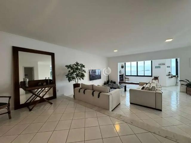 Apartamento para Locação em Guarujá/SP Pitangueiras 4 Quartos