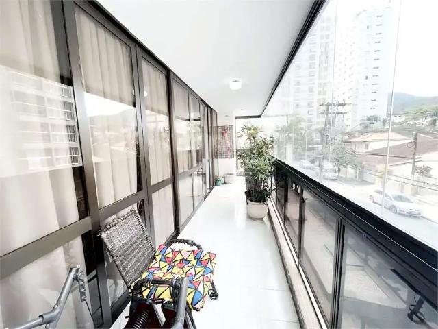 Apartamento para Locação em Guarujá/SP Pitangueiras 5 Quartos