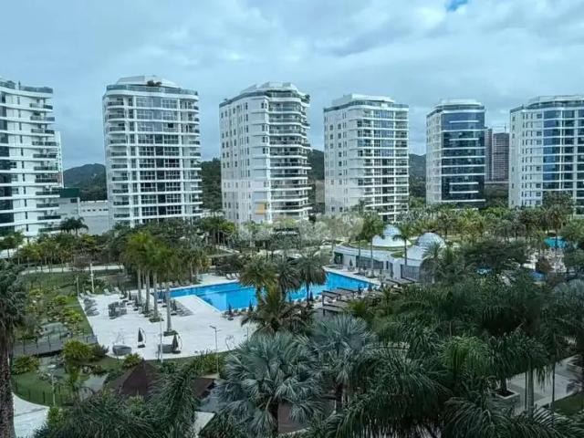 Apartamento para Locação em Itajaí/SC Praia Brava 4 Quartos