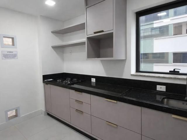 Apartamento para Locação em Itapema/SC Meia Praia 4 Quartos
