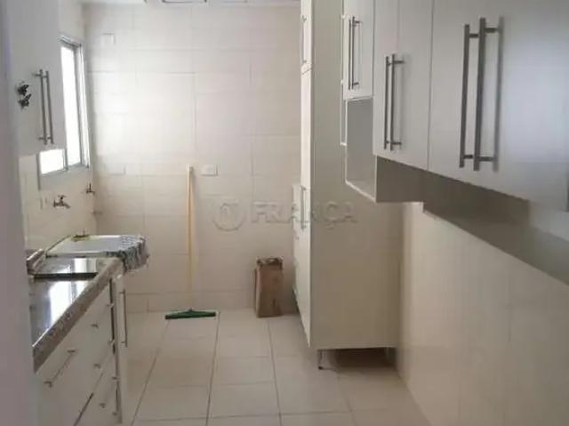 Apartamento para Locação em Jacareí/SP Centro 3 Quartos