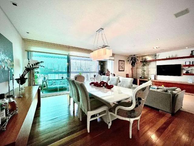 Apartamento para Locação em Juiz de Fora/MG Centro 4 Quartos
