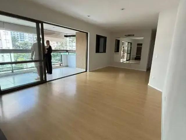 Apartamento para Locação em Londrina/PR Gleba Fazenda Palhano 3 Quartos
